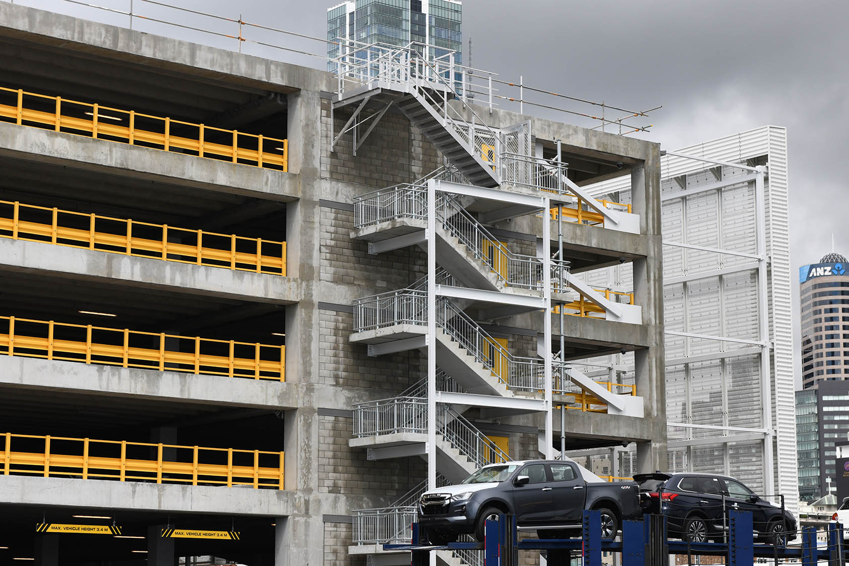 Cost-effective, functional balustrade systems at Bledisloe Wharf ...